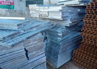 China Ss304 Hot Dipped Platform Serrated Galvanized Steel Grating for sale