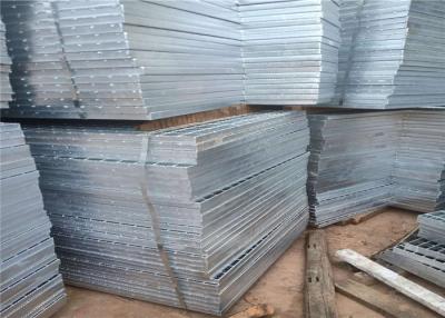 China Drainage Trench Cover G405/30/100 Serrated Steel Grating Heavy Duty 405mm Flat Bar for sale
