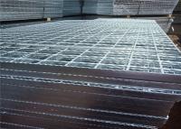 China Serrated Metal Grating 30mm Cross Bar Spacing Center Distance Hot Dip Galvanized Steel Grating for sale