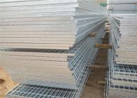 China Serrated Metal Grating 30mm Cross Bar Spacing Center Distance Hot Dip Galvanized Steel Grating for sale