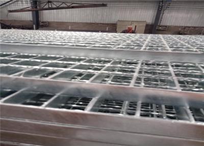 China Carbon Steel S235JR Serrated Steel Grating 25x5mm Hot Dip Galvanized for sale