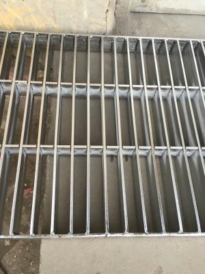 China Heavy Duty Galvanized Steel Trench Grating 1000x1000mm with 20-60mm Bearing Bars and International Standards for sale