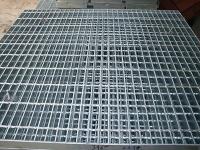 China Q235 Hot Dipped Galvanized Serrated Walkway Mesh Grating for sale