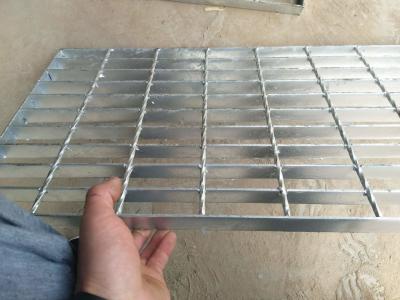 China Hot Dipped Galvanized Steel Grating Press Locked Welded 30mm 40mm Pitch for sale