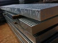 China Industrial Heavy Duty Carbon Galvanized Steel Bar Grating 30mm 40mm Pitch for sale