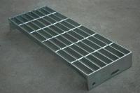 China Hot Dip Galvanized Serrated Bar Steel Grating Stair Treads Q235B 5mm Thickness for sale