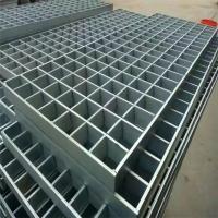 China Hot Dip Galvanized Steel Grating Flat Type 30mm 40mm Pitch for Industrial Flooring for sale