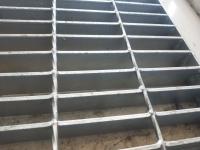 China Hot Dip Galvanized Steel Bar Grating 25x5mm Bearing Bar for Platform Walkway for sale