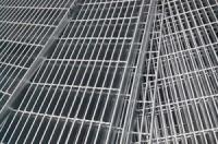 China Hot-Dipped Galvanized Steel Grating Platform 30x3 with 50mm Bar Spacing for Industrial Flooring for sale