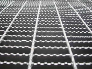 China 40x5mm Standard Plain Serrated Galvanized Steel Grating for sale