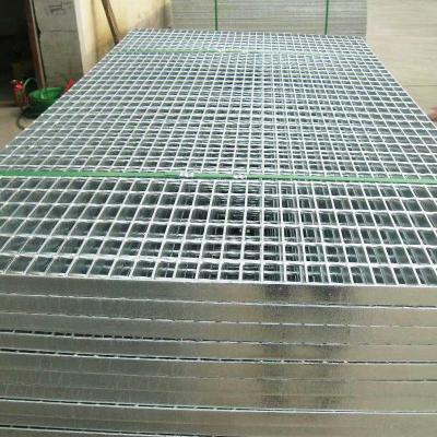 China Hot Dip Galvanized Steel Grating 25x5mm Heavy Duty Floor Grating for Industrial Use for sale