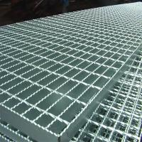 China Anti Slip Floor Serrated Steel Grating Hot Dip Galvanized for sale