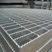 China Anti Slip Floor Serrated Steel Grating Hot Dip Galvanized for sale
