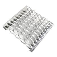 China Q235 Industrial Steel Diamond Grip Strut Grating - 2-10 Diamond Patterns, 10-12 ft Lengths, 2-5 inch Channel Heights for sale