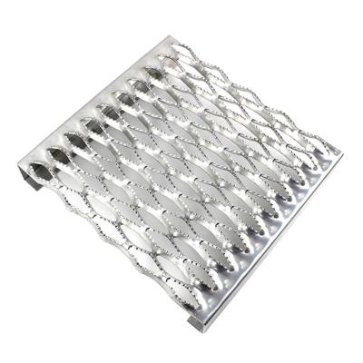 China Q235 Industrial Steel Diamond Grip Strut Grating - 2-10 Diamond Patterns, 10-12 ft Lengths, 2-5 inch Channel Heights for sale