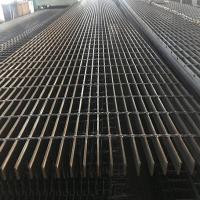 China Plank Serrated Carbon Steel Bar Grating 32x5mm Black Paint Surface Treatment for sale