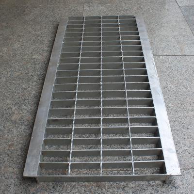 China Hot Dipped Galvanized Steel Channel Drain Grate Cover 25mm Angle Industrial Grating for sale