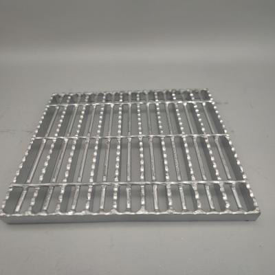 China 6mm Walkway And Driveway Serrated Bar Grating for sale