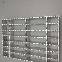 China 6mm Walkway And Driveway Serrated Bar Grating for sale