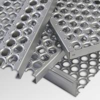 China 5.0mm Thickness PERF O-GRIP Metal Safety Grating Stair Tread with 1000mm Width and Anti-Slip Surface for sale