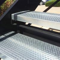 China Stacked Small Hole Traction Grip Safety Grating 2.0-5.0mm Thickness 6000mm Length Industrial Flooring for sale