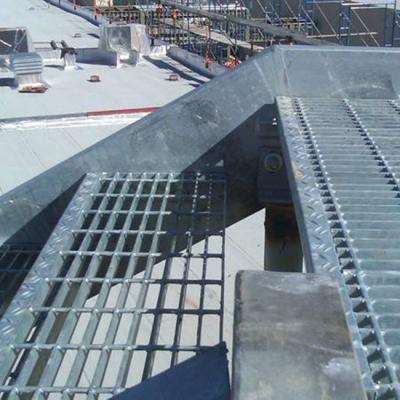 China Outdoor Galvanized Metal Bar Grating Steps 1500mm Width for sale