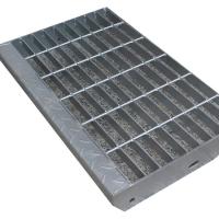 China 0.3mm Electro Galvanized Steel Stair Treads Grating Width 80mm Heavy Duty for sale