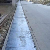 China Galvanized Compound Steel Bar Grating 25x5mm with 3mm Checkered Plate for Floor Drain for sale