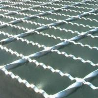 China 2mm Thickness Hot Dip Galvanized Serrated Steel Grating For Floor for sale