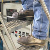 China Industrial Stainless Steel Anti Slip Grip Strut Grating 30mm Walkway Platform for sale