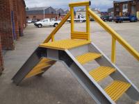 China 25x5x3 Catwalk Reinforced Fiberglass Grating Panels 1200x3660mm Custom Sizes for sale