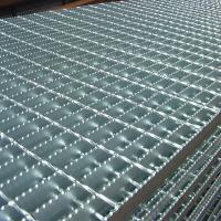 China 30x3 Serrated Steel Grating with Hot-Dipped Galvanized Coating for Industrial Platforms and Walkways for sale