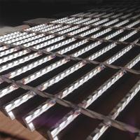 China 30x3 Serrated Steel Grating with Hot-Dipped Galvanized Coating for Industrial Platforms and Walkways for sale