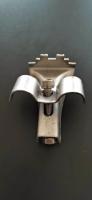 China Hot Dip Galvanized Steel Grating Clips with 20-40mm Cross Bar Pitch and M8 Bolt Fastening for Industrial Platforms for sale