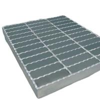 China Hot Dipped Galvanized Closed End Serrated Metal Grating For Bad Environment for sale