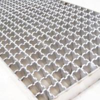 China Hot Dip Galvanized Serrated Steel Bar Grating 32x5mm Anti-Slip Welded Grate for Walkway Platform Flooring Deck for sale