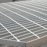China Hot Dip Galvanized Serrated Steel Bar Grating 32x5mm Anti Slip Welded Walkway Platform for sale