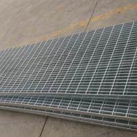 China Hot Dip Galvanized Serrated Steel Bar Grating 32x5mm Anti-Slip Welded Walkway Platform for sale