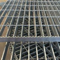 China Hot Dip Galvanized Serrated Steel Bar Grating 32x5mm Anti-Slip Welded Walkway Platform for sale