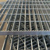 China Hot Dip Galvanized Serrated Steel Bar Grating 32x5mm Anti-Slip Welded Walkway Platform for sale