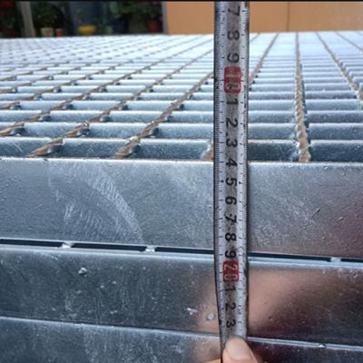 China Hot Dip Galvanized Heavy Duty Steel Grating 6mm 8mm 10mm for Trailer Floor for sale