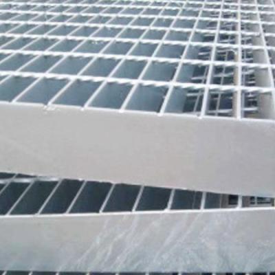 China Hot Dip Galvanized Steel Grating 6mm 10mm Heavy Duty Platform Walkway Stair Treads for sale