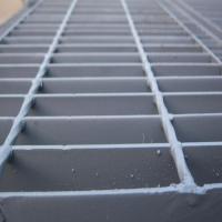 China Hot Dip Galvanized Steel Grating 6mm 10mm Heavy Duty Platform Walkway Stair Treads for sale