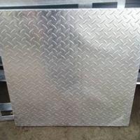 China Galvanized Compound Steel Grating 4mm Checker Plate Heavy Duty Floor Grating for sale