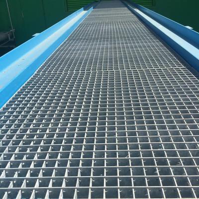 China Metal Serrated Steel Grating Drainage Cover Industrial 25x5mm Bearing Bar Hot Dip Galvanized for sale
