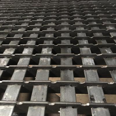 China Welded Steel Trench Cover Grating 19W4 1-1/4 x 1/4 Bearing Bar Heavy Duty for sale