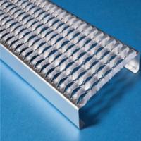 China Aluminum 5052 Perforated 4mm Thickness Diamond Grip Grating for sale