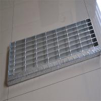 China Hot Dip Galvanized Steel Stair Tread Grating 30x100mm Pitch for Industrial Walkway Platform for sale