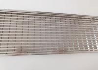 China SS304 Steel Flooring Grating Press-Locked Trench Cover 20x4mm Bearing Bar 600mm Width for sale