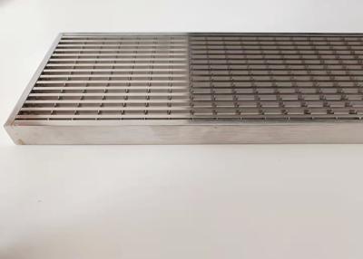China SS304 Steel Flooring Grating Press-Locked Trench Cover 20x4mm Bearing Bar 600mm Width for sale